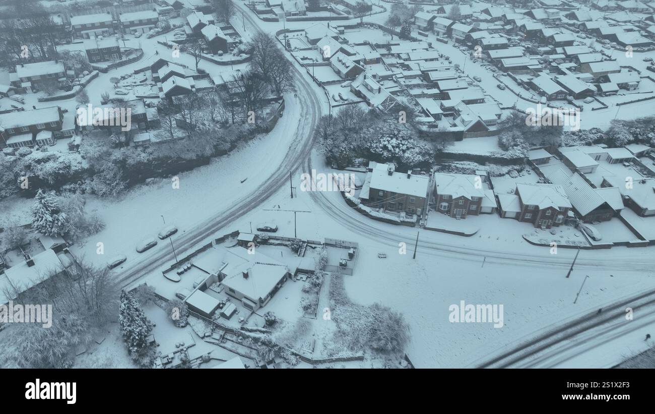 Heavy Snow falls in the village of Monk Bretton after a amber weather ...