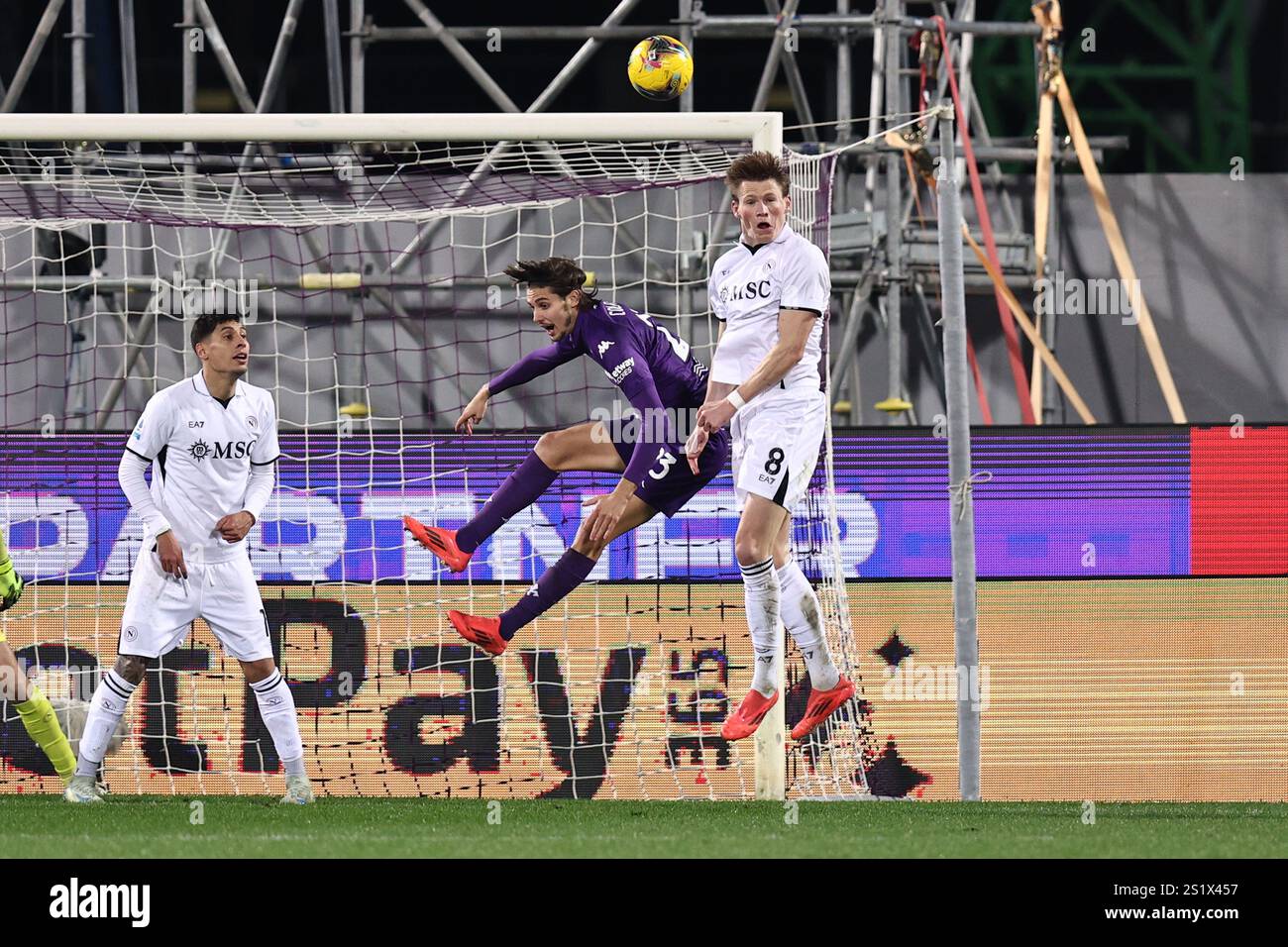 Andrea Colpani (Fiorentina)Scott McTominay (Napoli) during the Italian ...