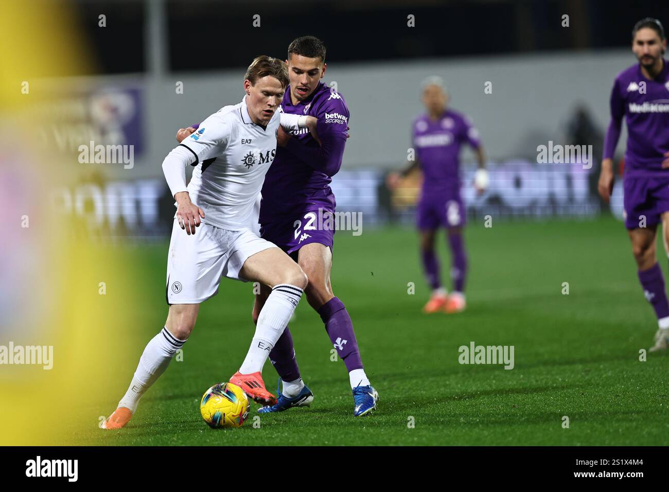 Scott McTominay (Napoli)Matas Moreno (Fiorentina) during the Italian ...