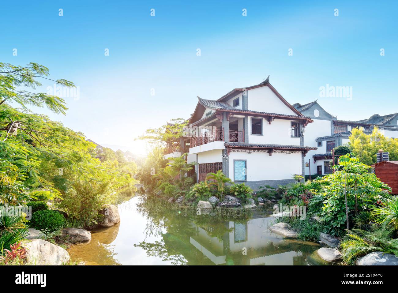 Jiangnan-style historical buildings in Mengzi Rice Noodle Town, Yunnan ...