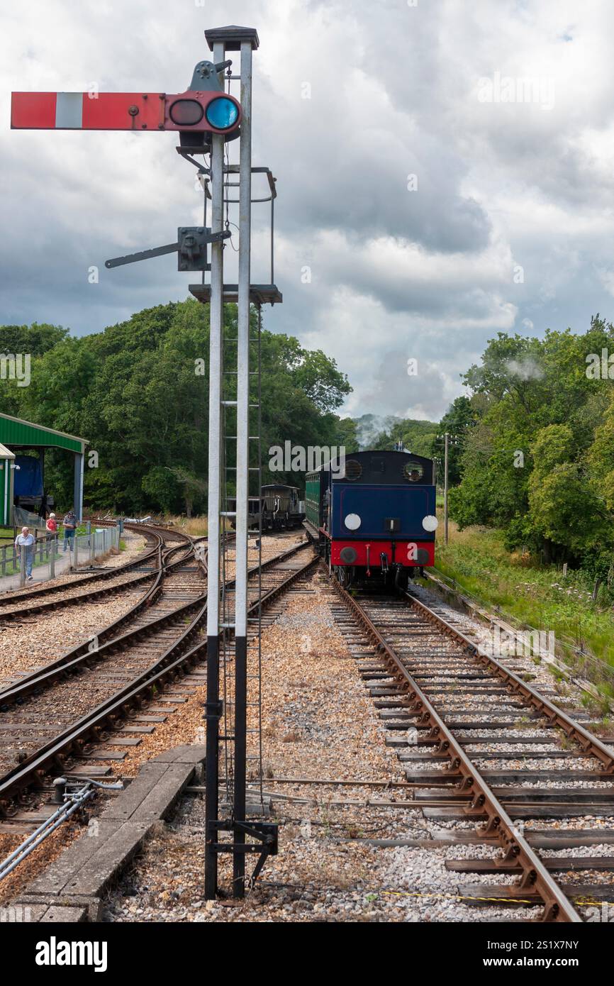 Steam train approaching Havenstreet Station on the Isle of Wight Steam ...