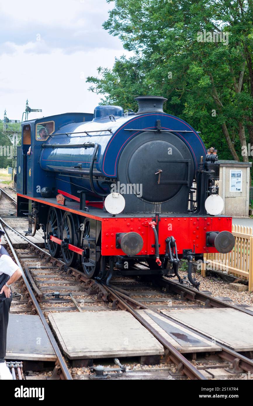 Steam locomotive Hunslet ‘Austerity’ WD192 "Waggoner" at Havenstreet ...