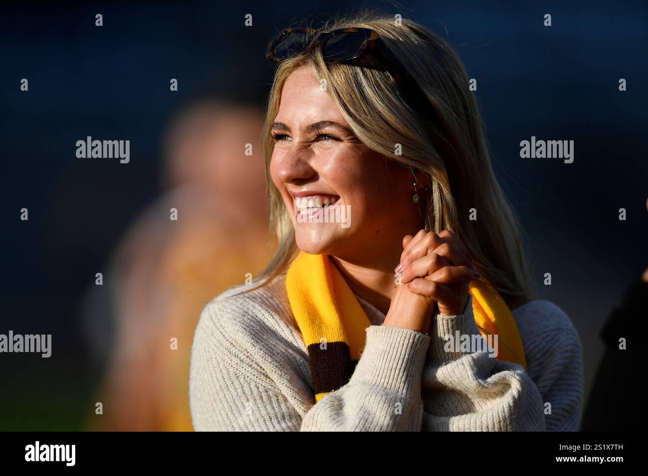 Female hawks fan hi-res stock photography and images - Alamy