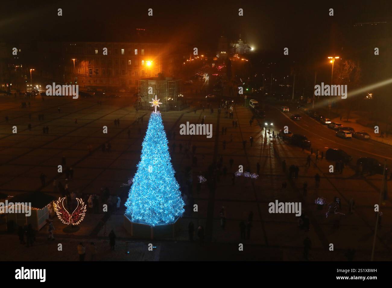 Non Exclusive: KYIV, UKRAINE - DECEMBER 30, 2024 - The main Christmas ...