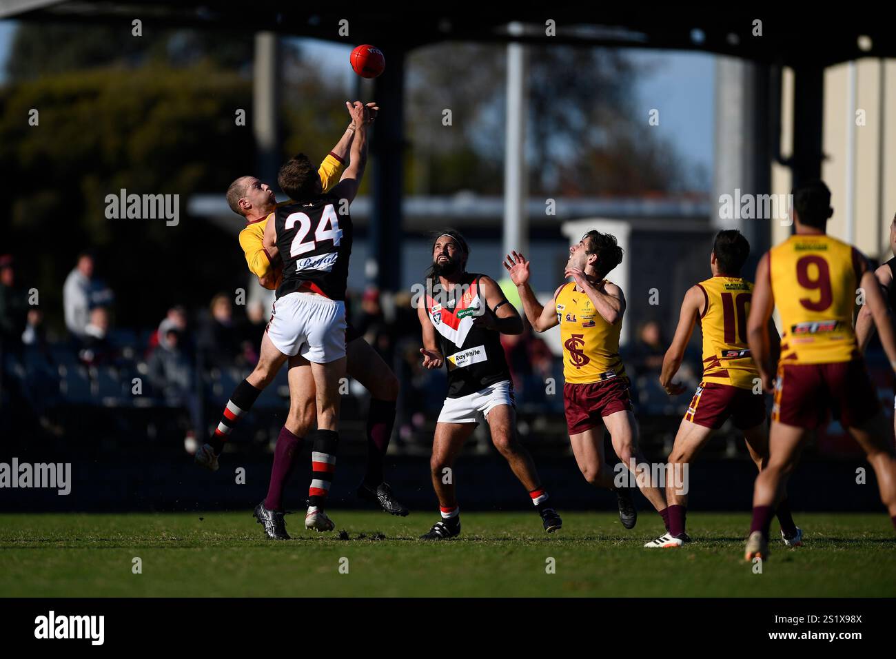 SHEPPARTON, AUSTRALIA 18 May 2024. Australian Rules Football, Goulburn ...