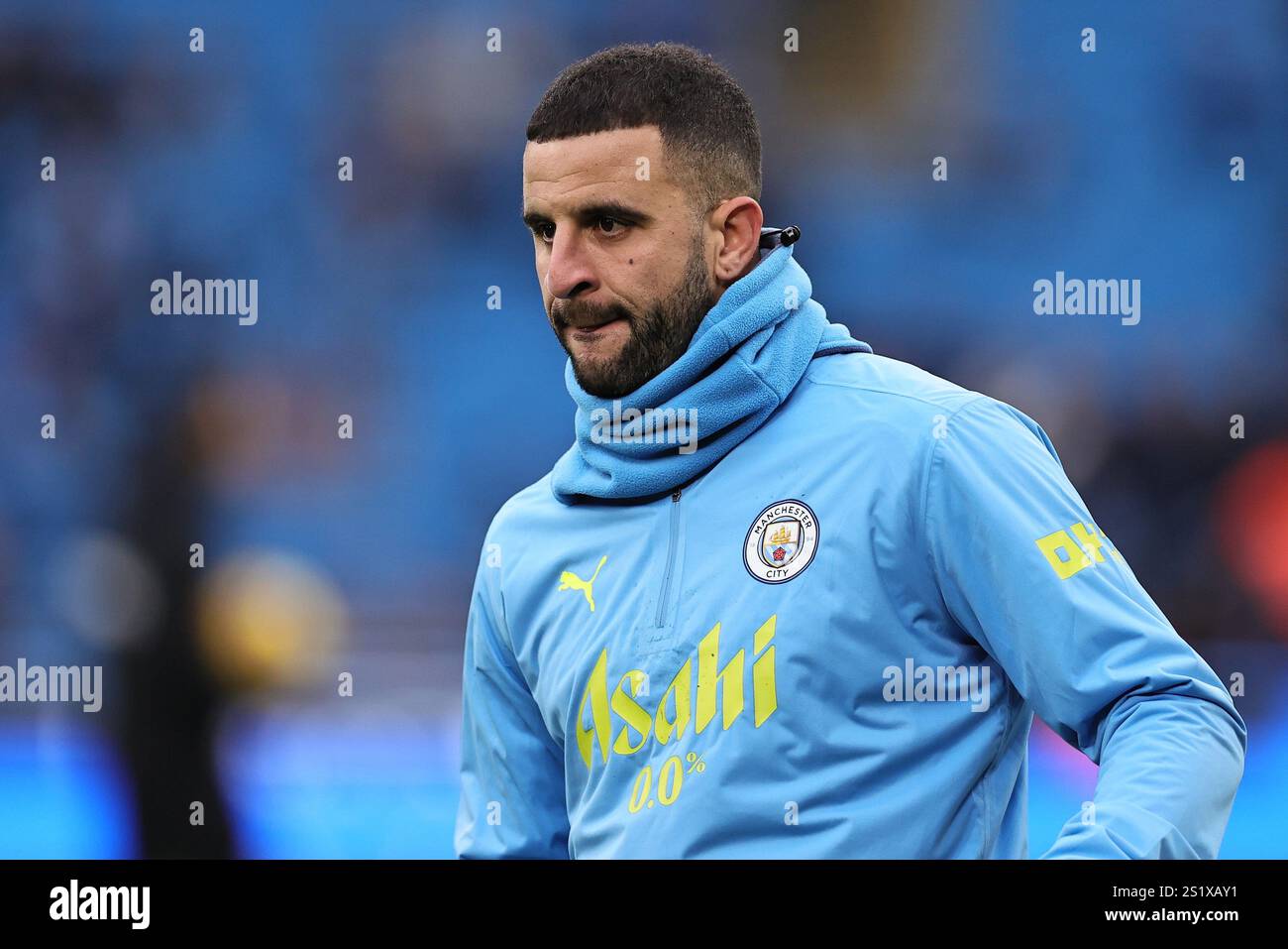 Manchester, UK. 04th Jan, 2025. Kyle Walker of Manchester City warms up ...