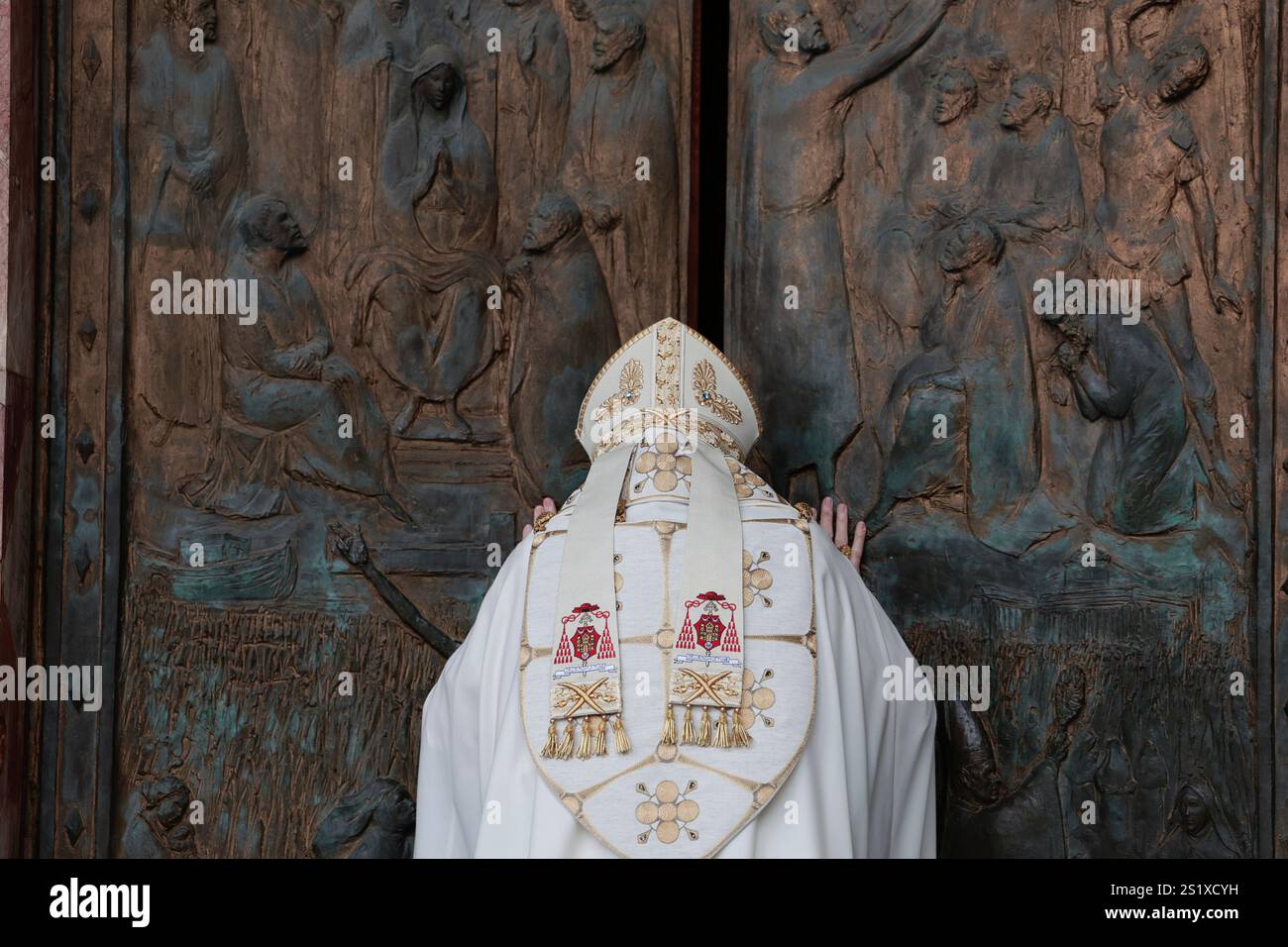 Cardinal James Michael Harvey opens the Holy Door of the Basilica of ...