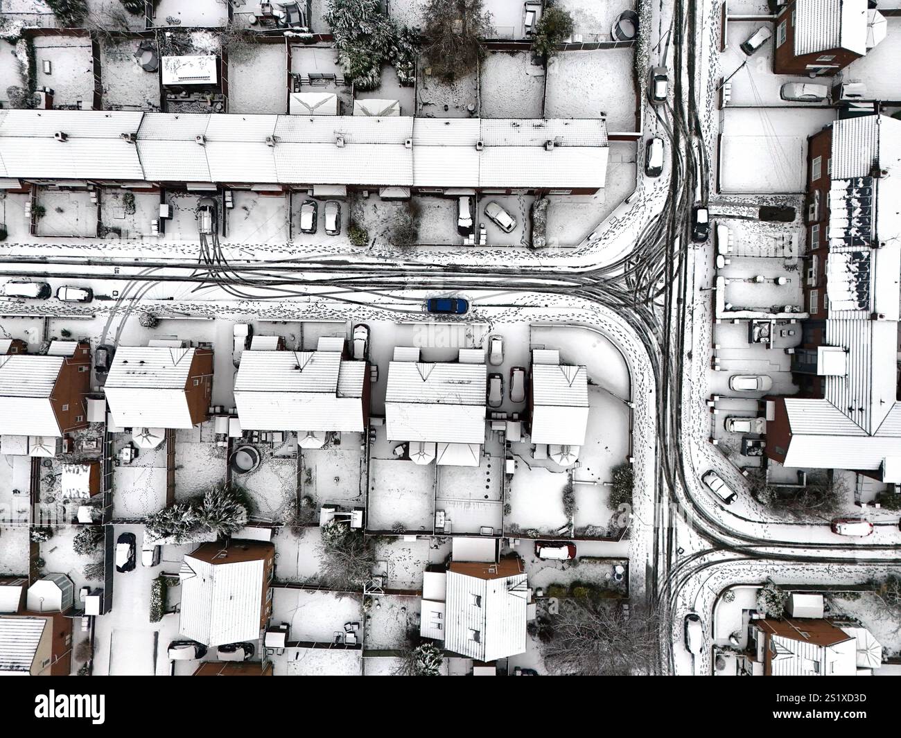 Snow blankets Lee Park in Liverpool. Heavy overnight snow is causing ...
