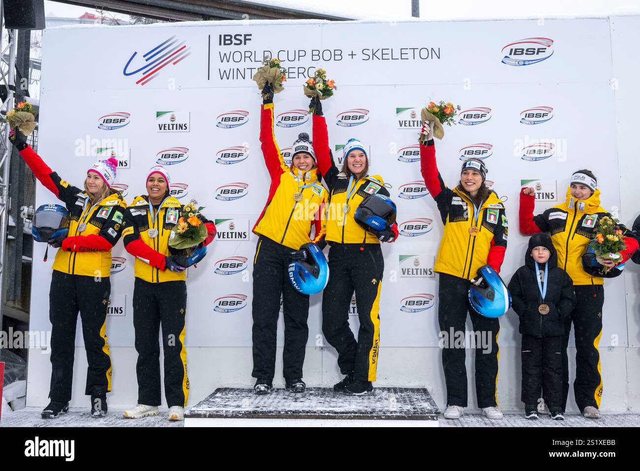 05 January 2025, North Rhine-Westphalia, Winterberg: Bobsleigh: World ...