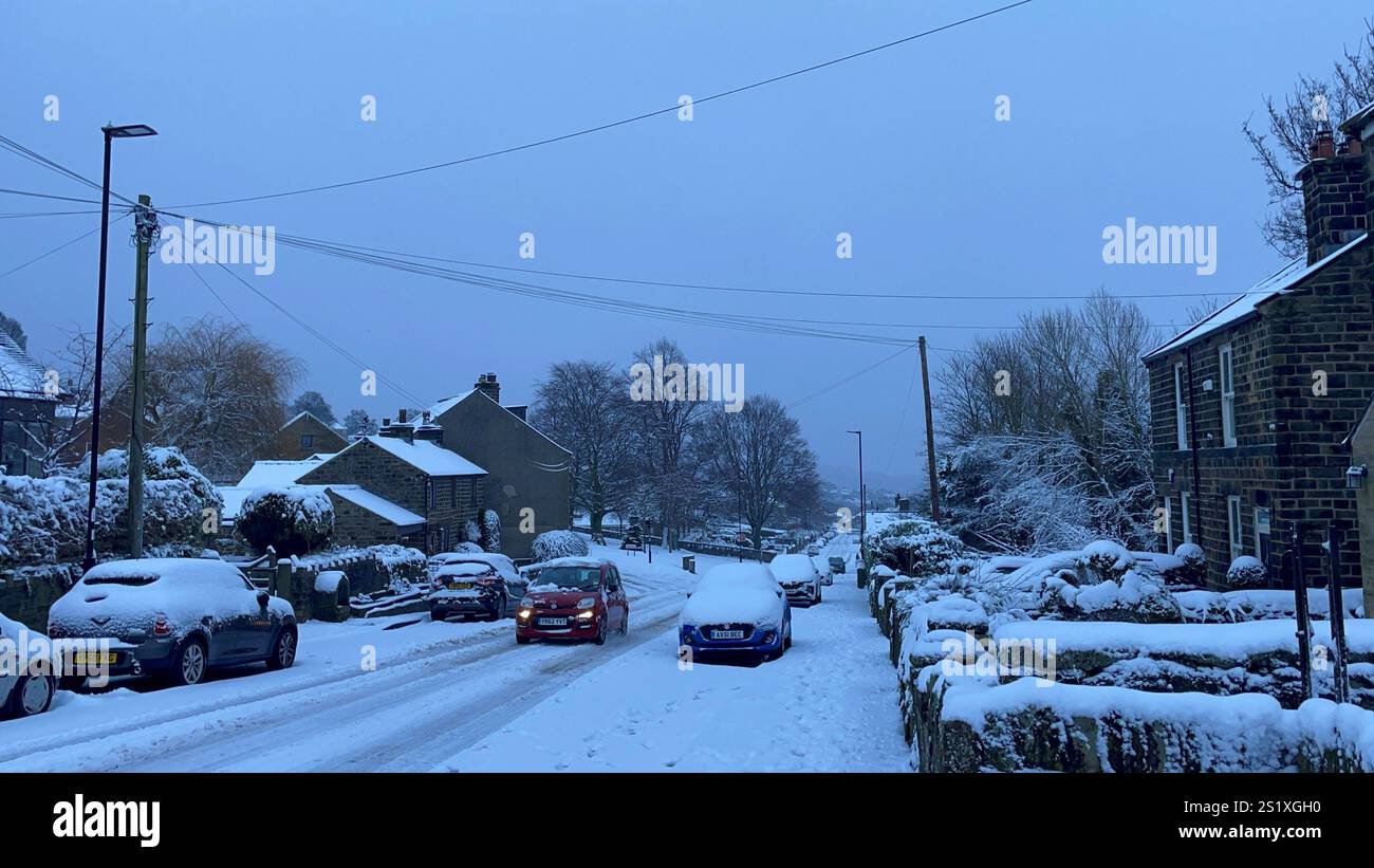 BEST QUALITY AVAILABLE Snow in Loxley, Sheffield. Heavy overnight snow ...