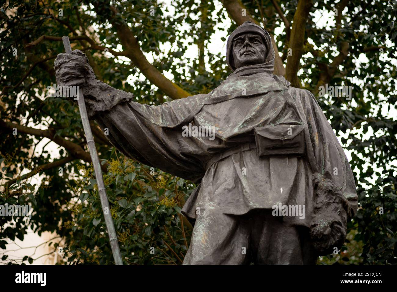 Statue of the Antarctic explorer, Captain Robert Falcon Scott in ...