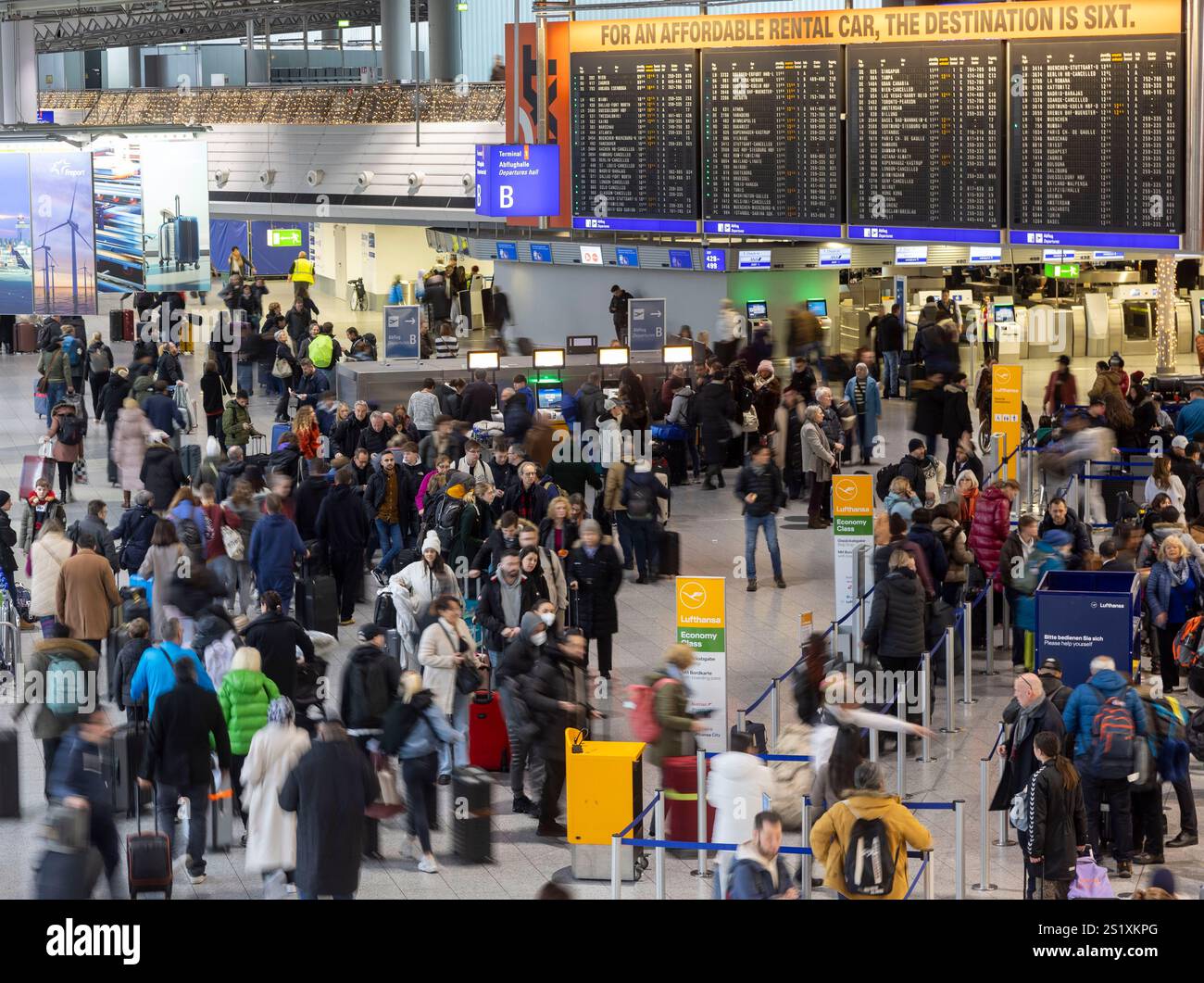 05 January 2025, Hesse, Frankfurt/Main: The onset of winter in Germany ...