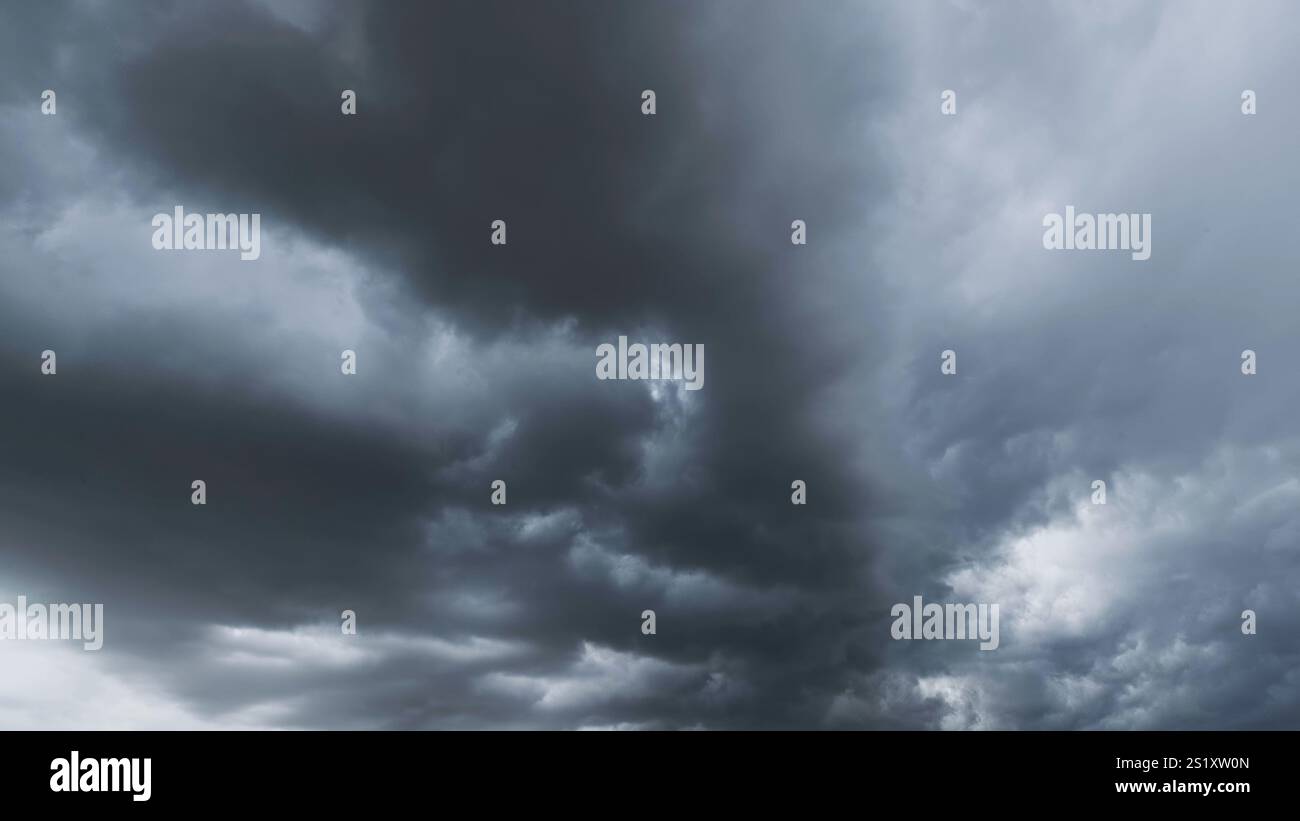 Time lapse moving dark clouds hi-res stock photography and images - Alamy