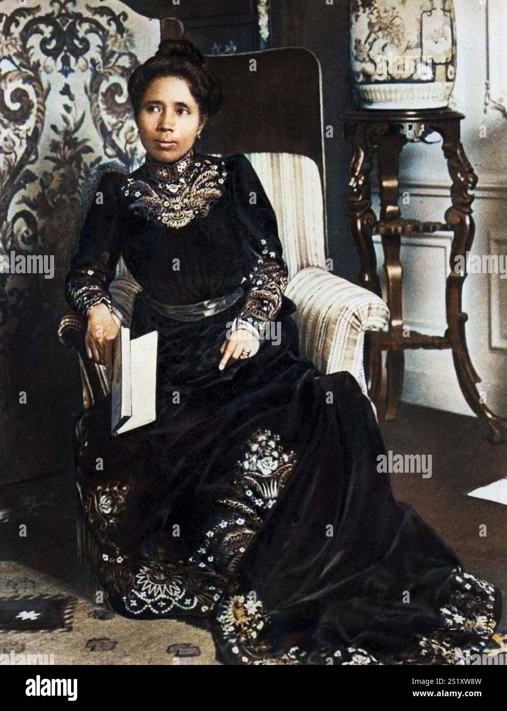 Ranavalona III was the last sovereign of the Kingdom of Madagascar ...