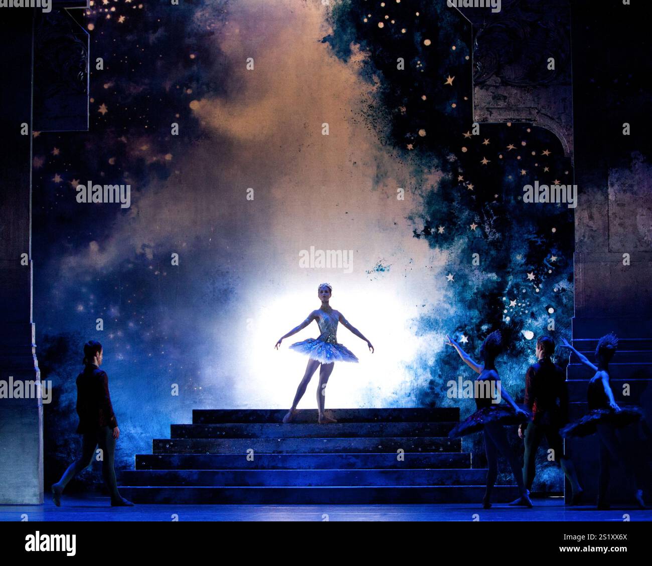 Birmingham Royal Ballet Cinderella Stock Photo - Alamy