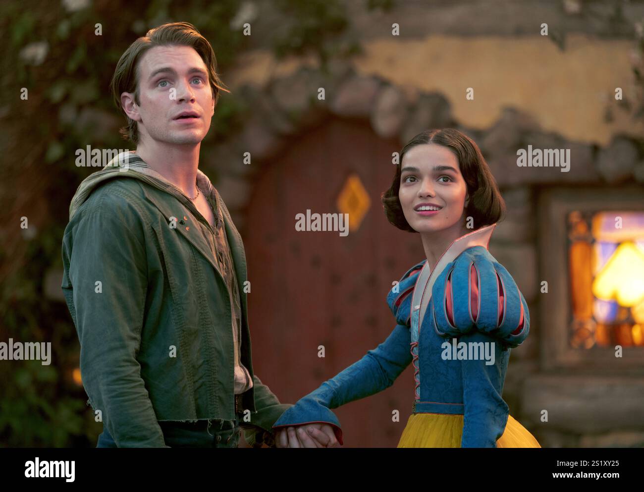 Snow white film 2025 hi-res stock photography and images - Alamy