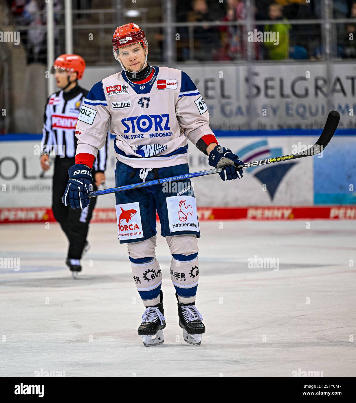 Alexander Karachun (Schwenninger Wild Wings, #47) ist bedient nach dem Gegentor zum 1:0. GER ...