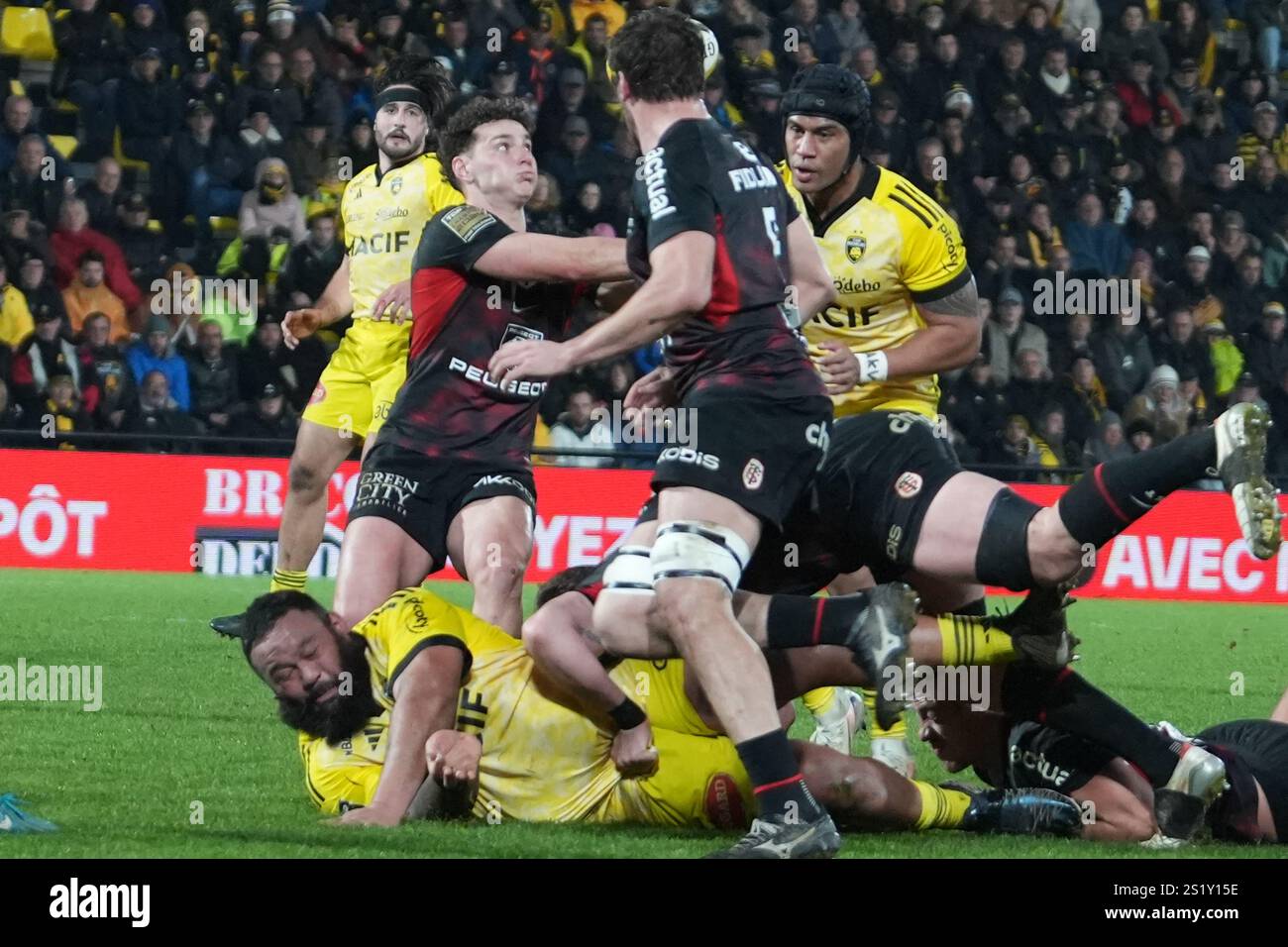 La Rochelle, France. 04th Jan, 2025. 3 Uini Atonio, 13 Ulupano Seuteni ...