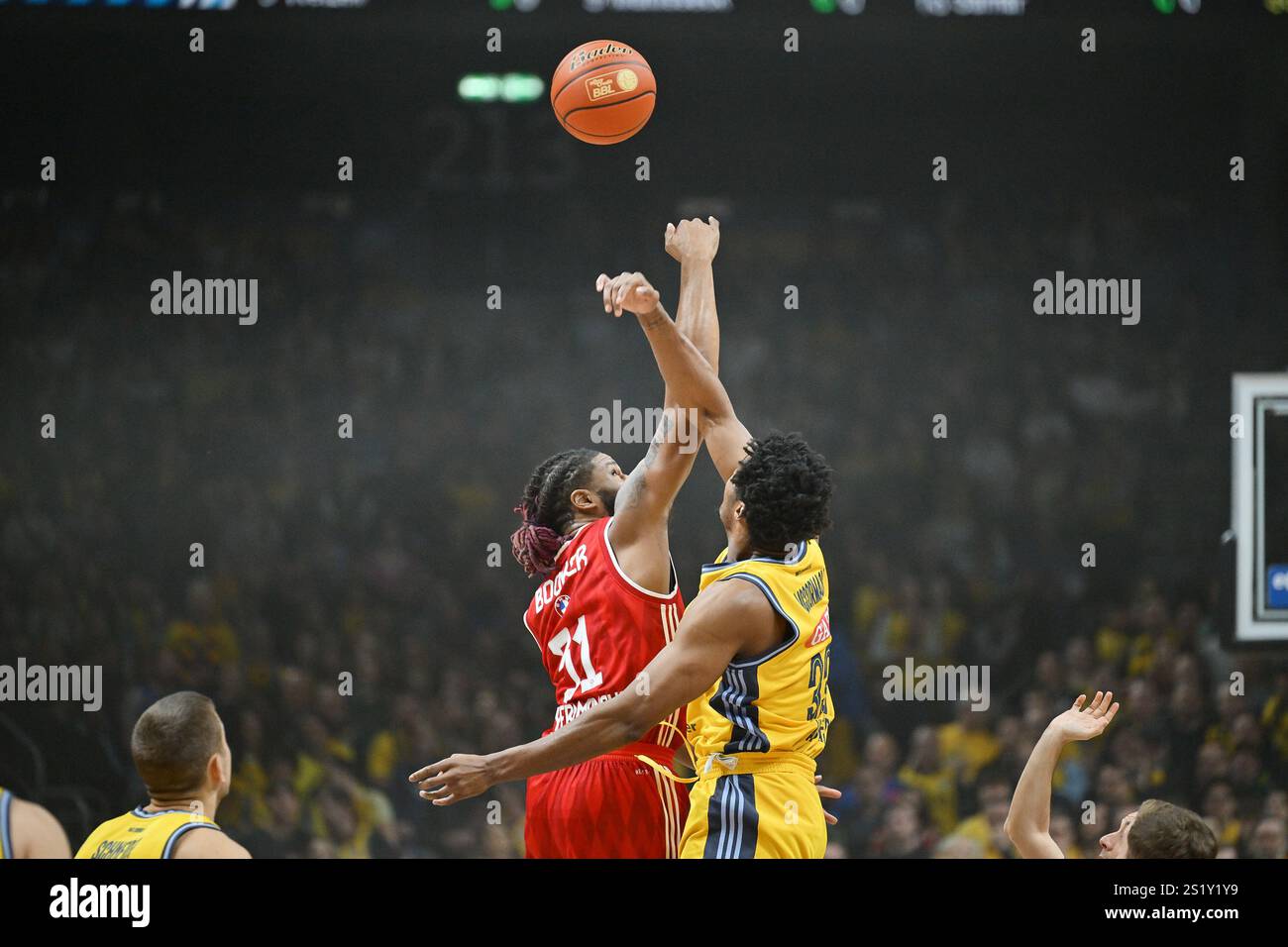 Anstoss, GER, ALBA Berlin vs. FC Bayern Muenchen, Basketball Herren ...