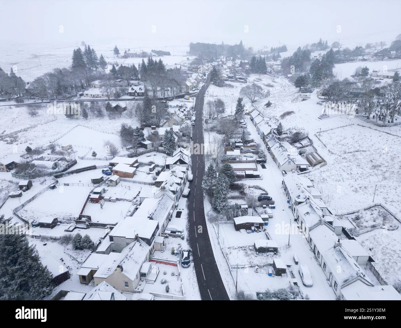 Leadhills, Scotland, UK. 5th January, 2025. Snow falls over much of the ...