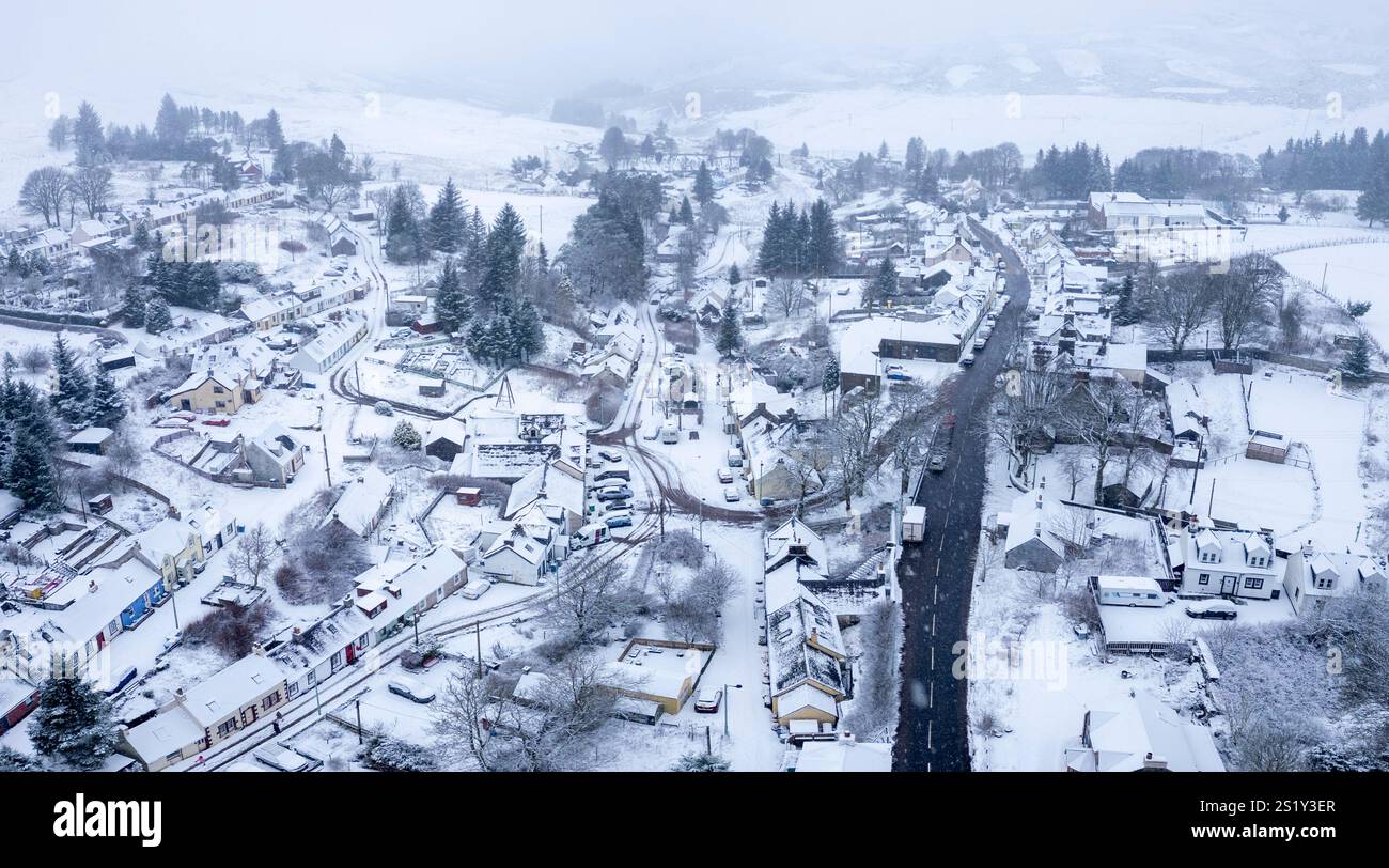 Leadhills, Scotland, UK. 5th January, 2025. Snow falls over much of the ...