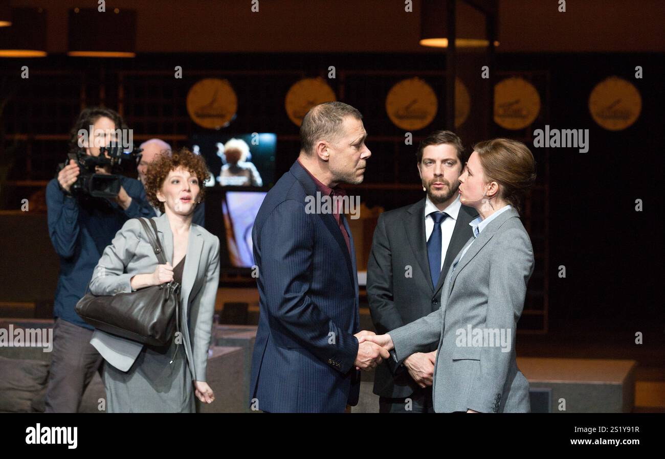 Helene devos hi-res stock photography and images - Alamy