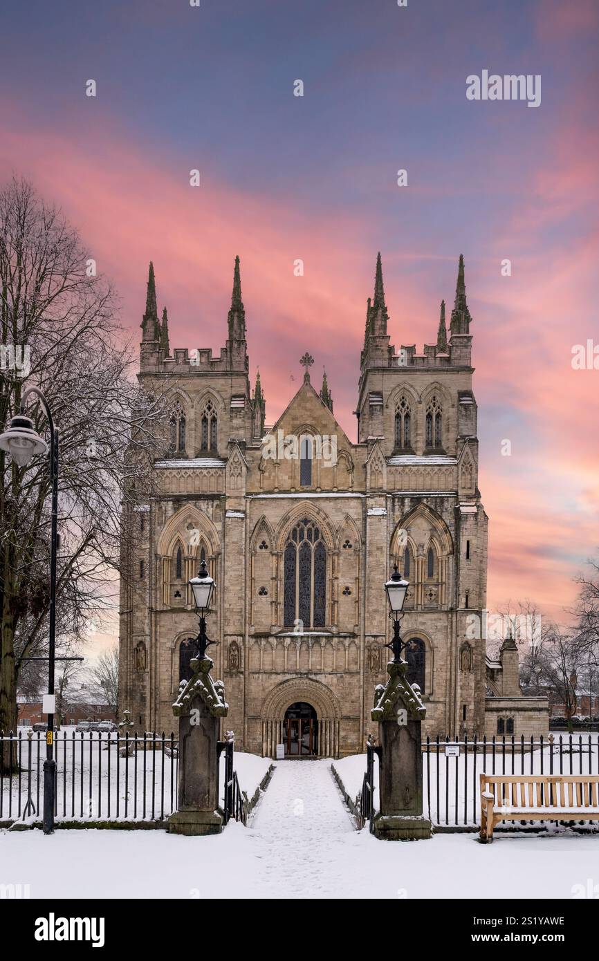 SELBY, UK - JANUARY 5, 2025. Vertical landscape of the front facade of ...