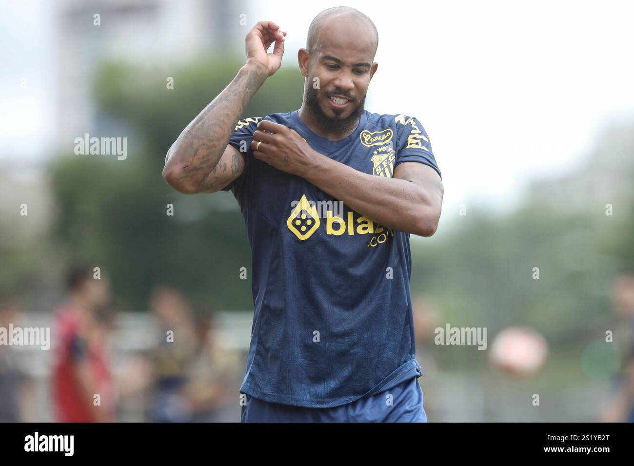 SP - SANTOS - 01/05/2025 - SANTOS, TRAINING - Patrick, Santos player ...
