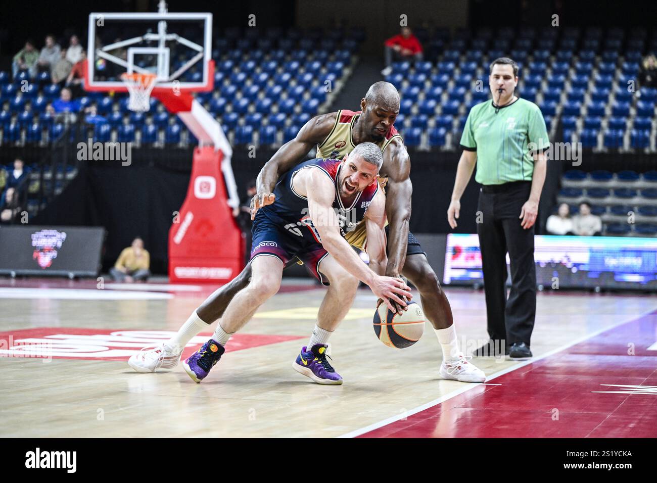 Brussels, Belgium. 05th Jan, 2025. Antwerp's Kevin Tumba and Limburg's ...