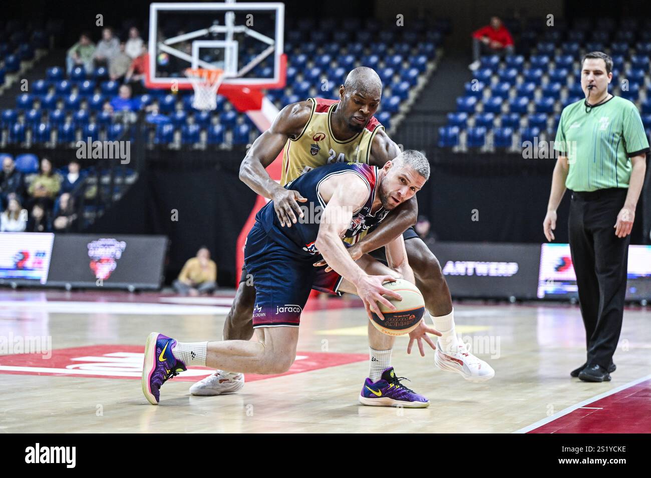 Brussels, Belgium. 05th Jan, 2025. Antwerp's Kevin Tumba and Limburg's ...