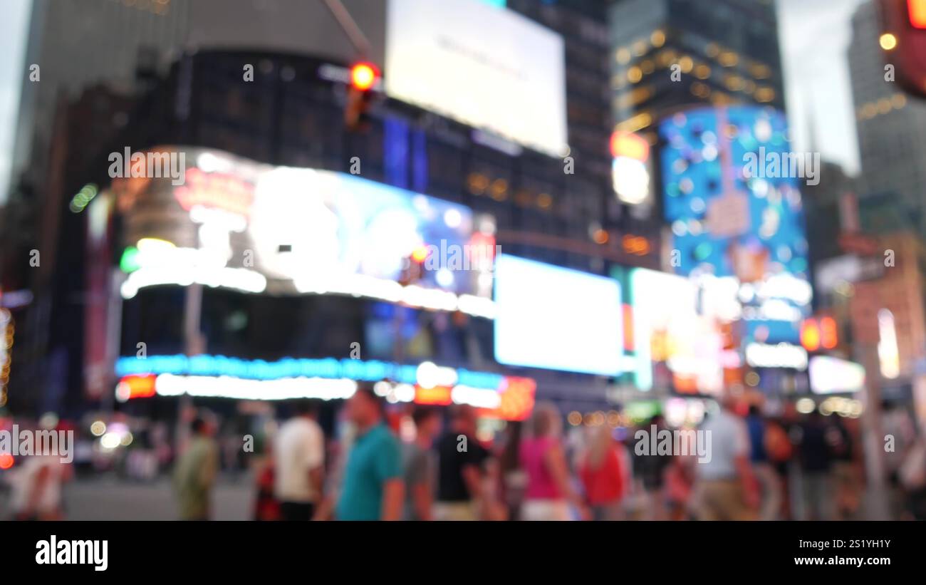 Night crowd crosswalk nyc pedestrian hi-res stock photography and ...