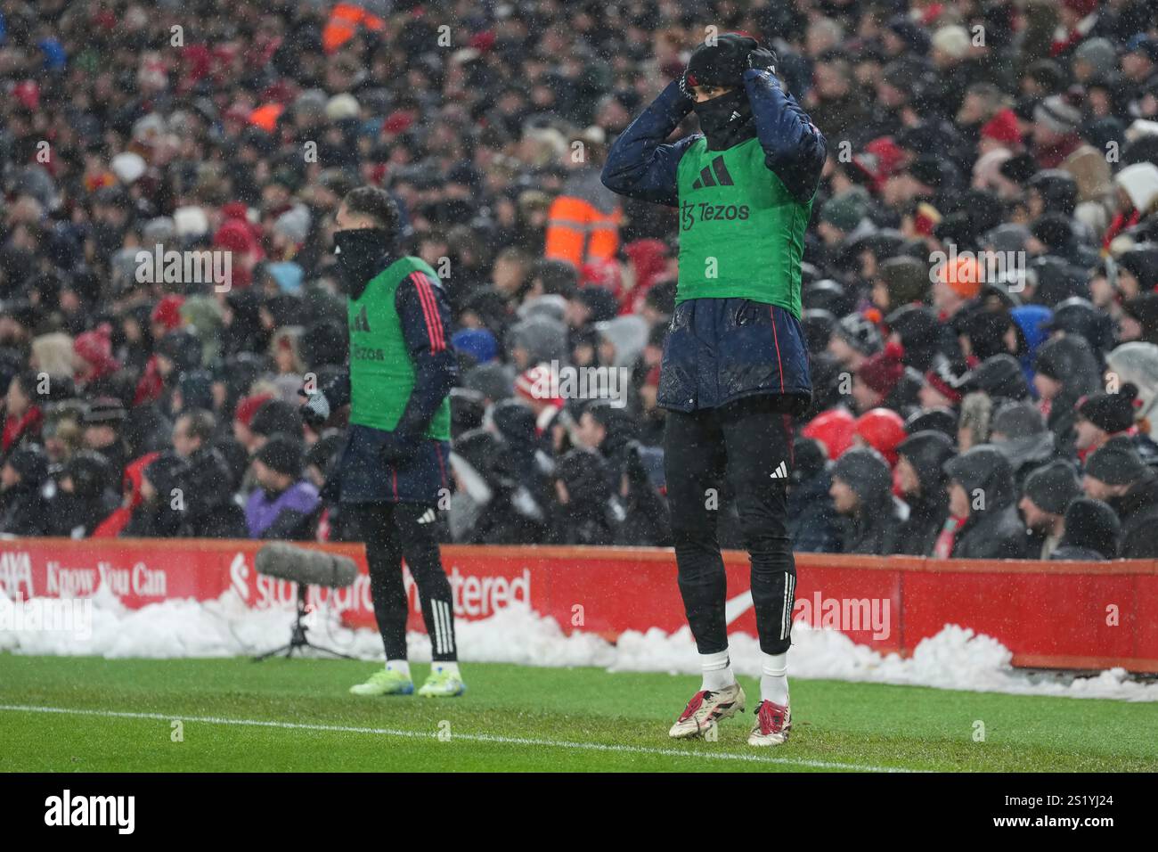 Manchester United's Alejandro Garnacho warms up prior to the English ...