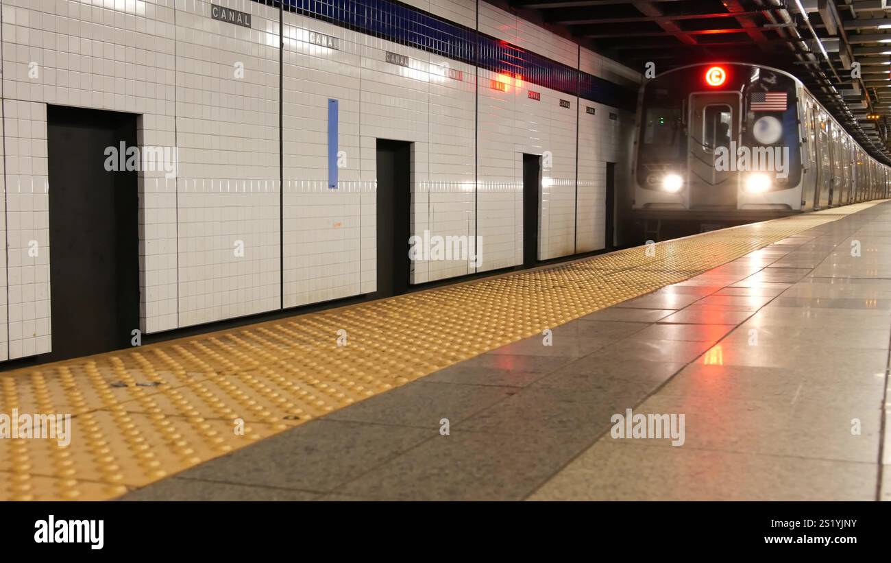 New York City subway station interior, indoor underground metropolitan ...