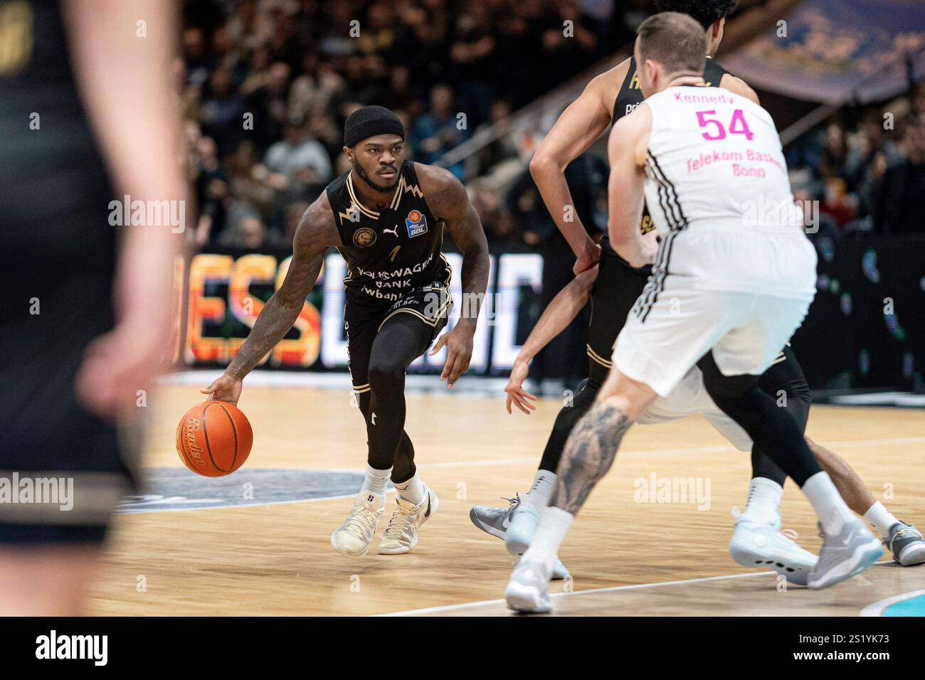 Braunschweig, Deutschland. 05th Jan, 2025. TJ Crockett (Nr. 1 ...