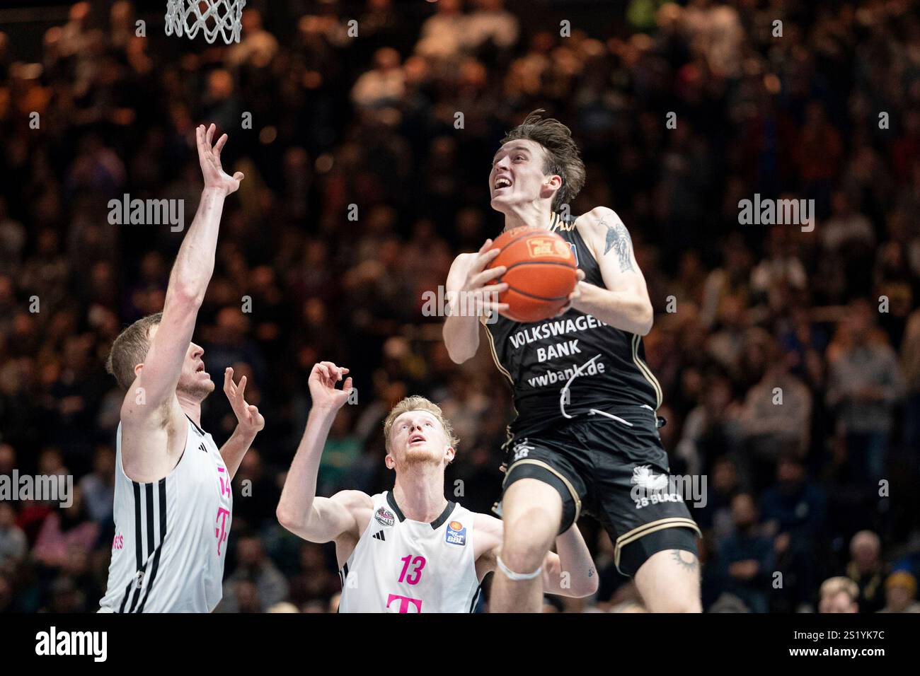 Braunschweig, Deutschland. 05th Jan, 2025. Luka Scuka (Nr. 5 Basketball ...