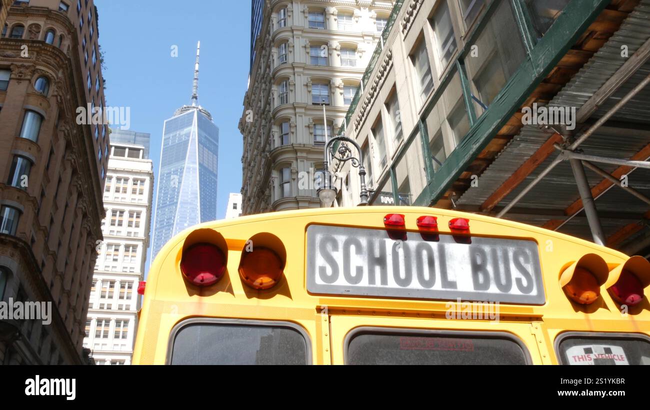 School building shuttle bus hi-res stock photography and images - Alamy