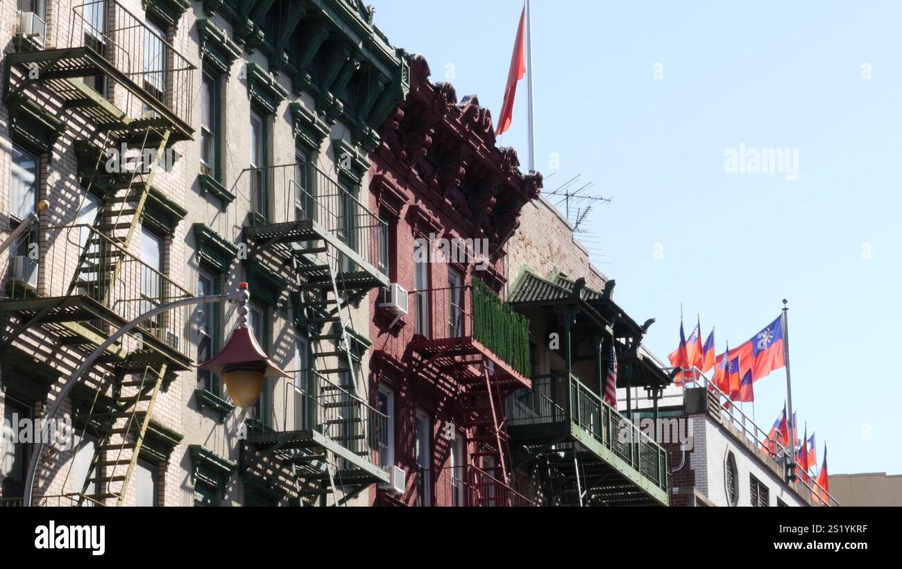 New York City, United States. Manhattan Chinatown Mott street, chinese ...