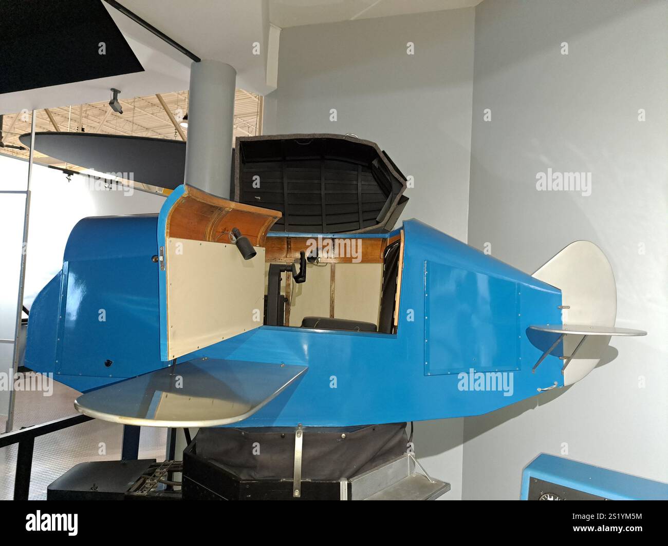 Link trainer hi-res stock photography and images - Alamy
