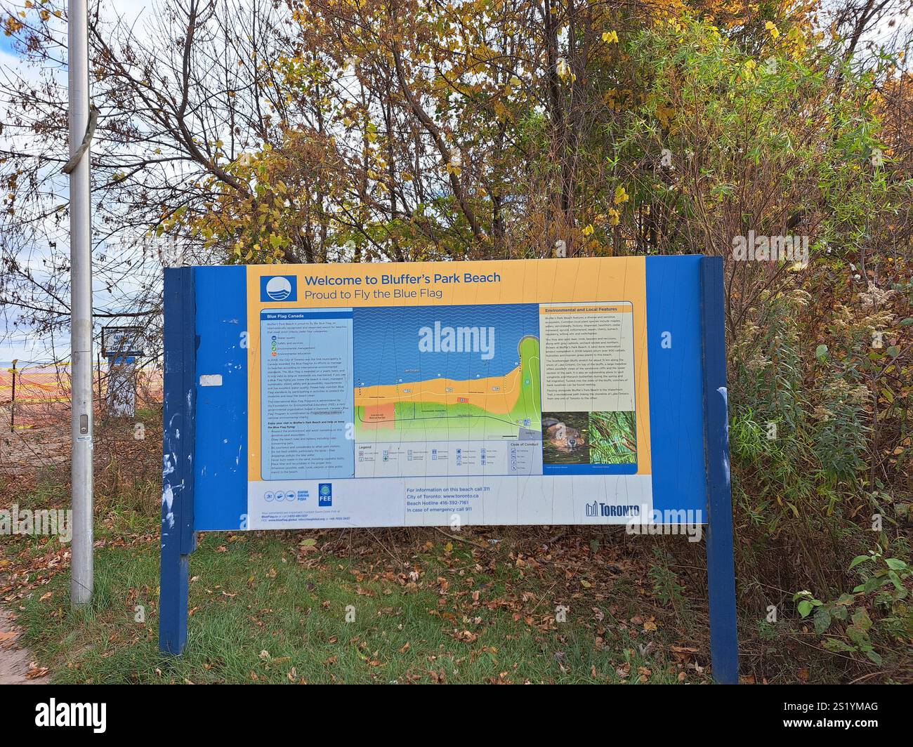 Blue flag standards sign at Bluffer's Park Beach in Scarborough,Toronto ...