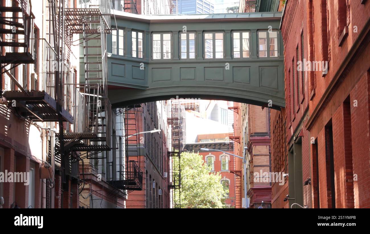 New York City Staple street skybridge. Vintage retro industrial ...