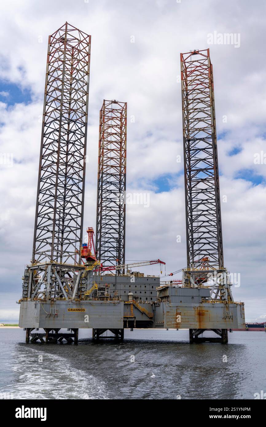 Grannos maritime work platform in the port of Maasvlakte, Rotterdam ...