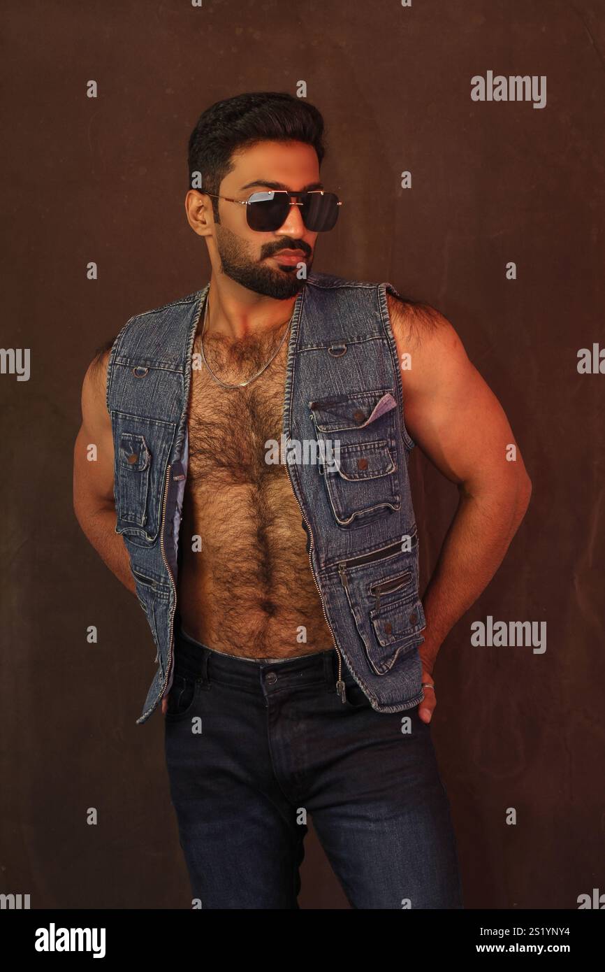 Hairy man hi-res stock photography and images - Alamy