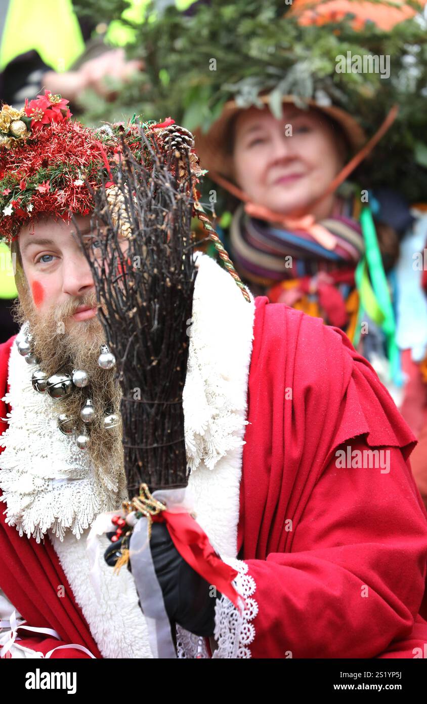 London, England, UK. 5th Jan, 2025. Performers in elaborate costumes ...