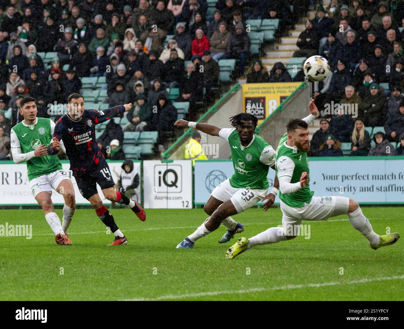 Edinburgh, UK. 05th Jan, 2025. Scottish Premiership - Hibernian FC v ...