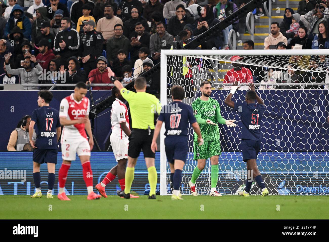 Doha, Qatar. 05th Jan, 2025. 01 Gianluigi DONNARUMMA (psg) during the ...