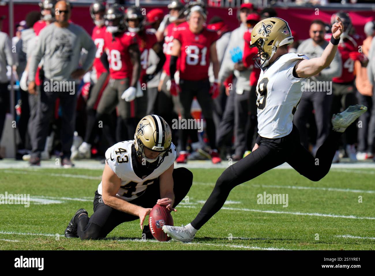 New Orleans Saints place kicker Blake Grupe (19) kicks a field goal ...