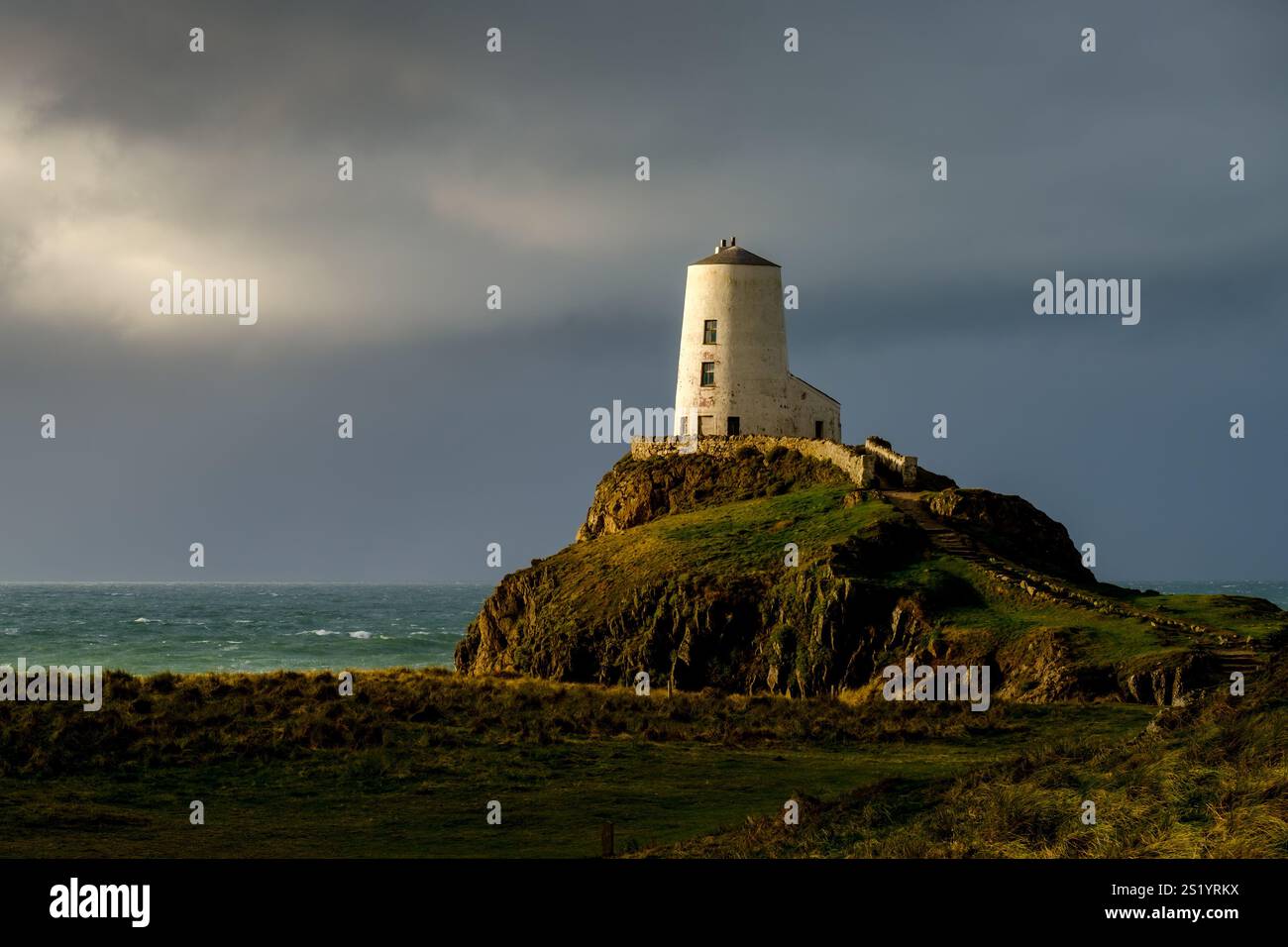 Wales twr mawr lighthouse hi-res stock photography and images - Alamy