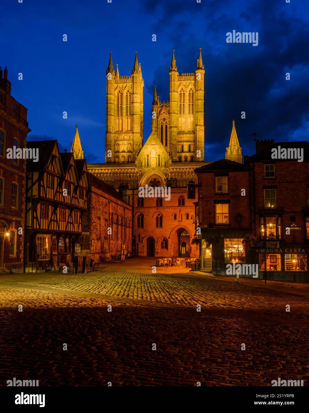 A Floodlit Lincoln Cathedral at night & deserted Exchequer Gate Stock ...