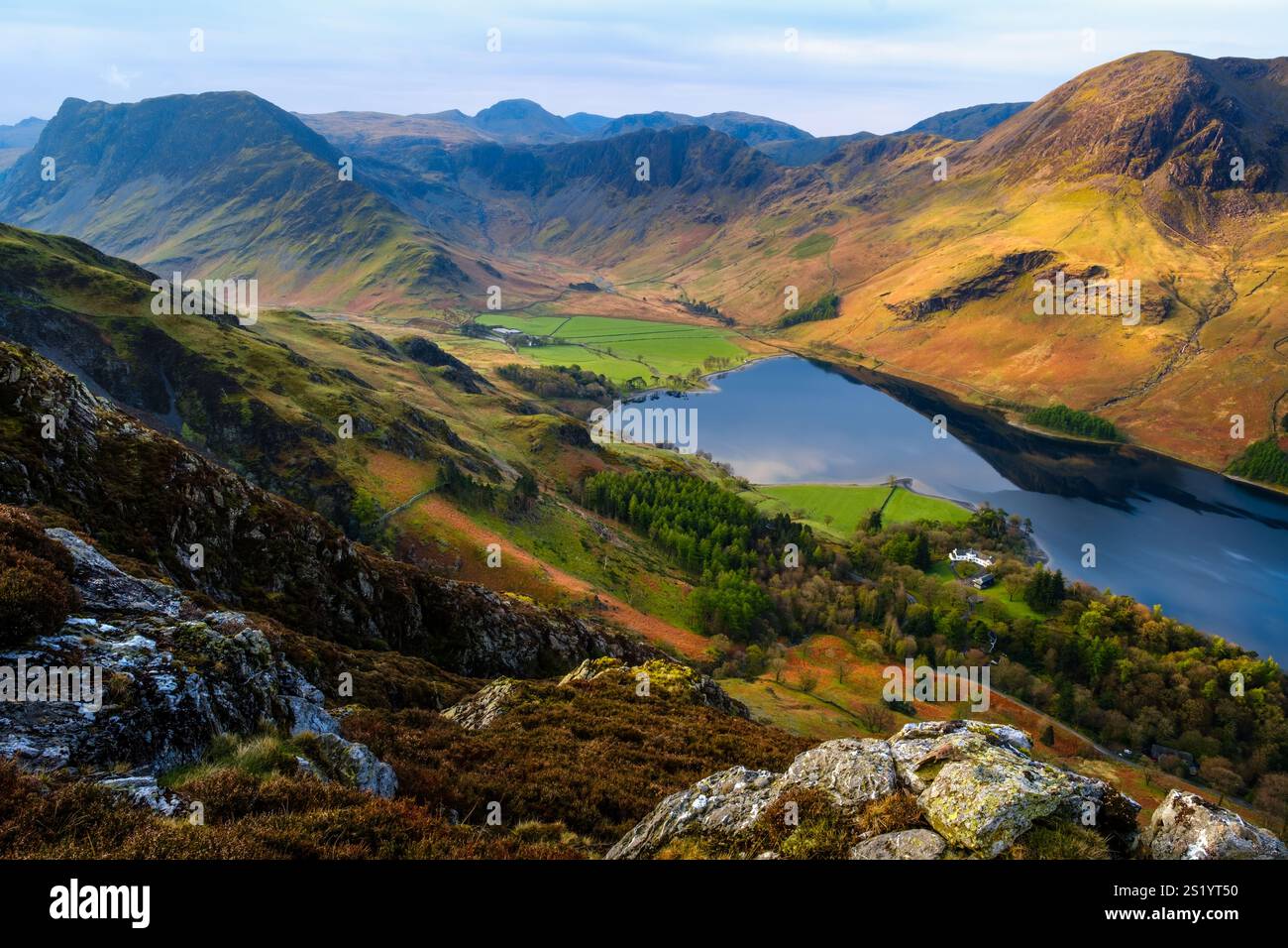 Buttermere lake & the green fields of Gatesgarth Farm in the Lake ...