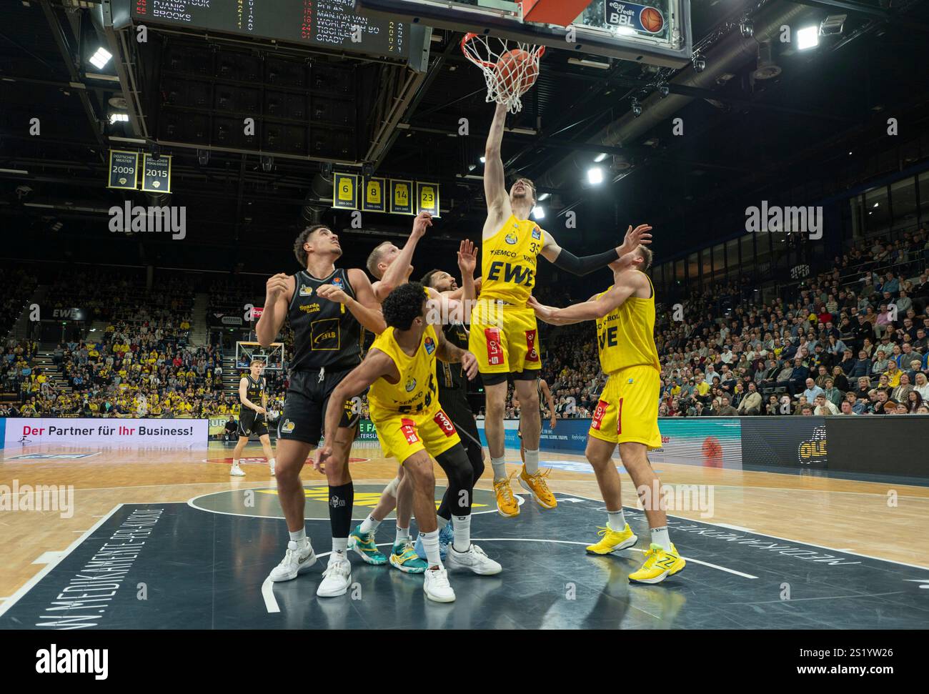 05.01.2025, EWE Arena, Oldenburg, GER, easy Credit-BBL, EWE Baskets ...